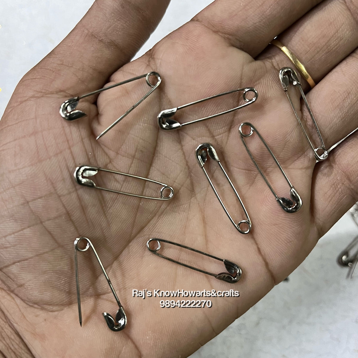 Safety Pins – KnowHowArtCraft