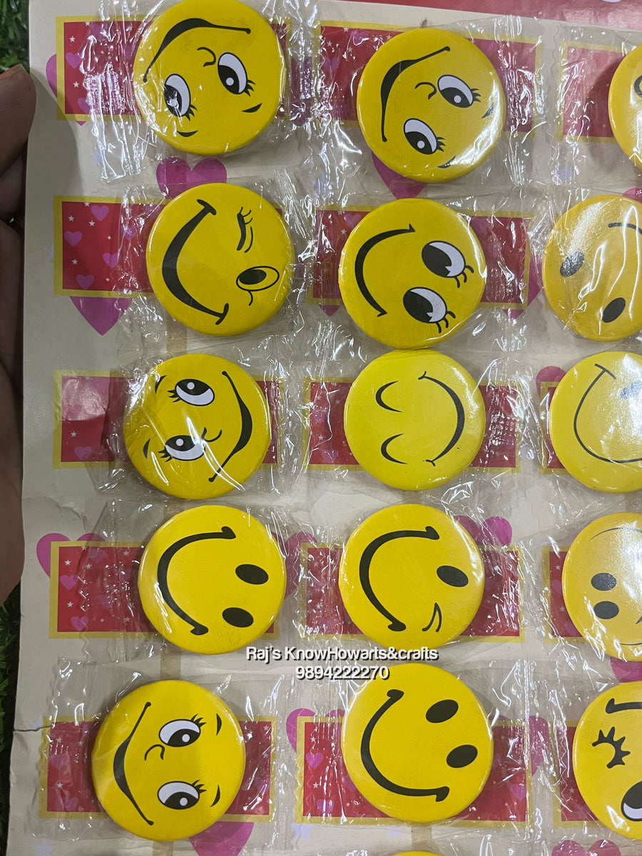 Smiley Batch mini pin – KnowHowArtCraft